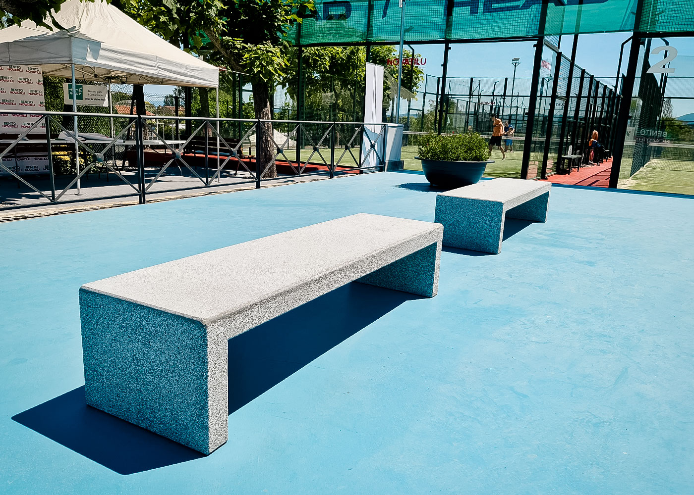 El club deportivo Tona renueva su alumbrado público y mobiliario urbano ...