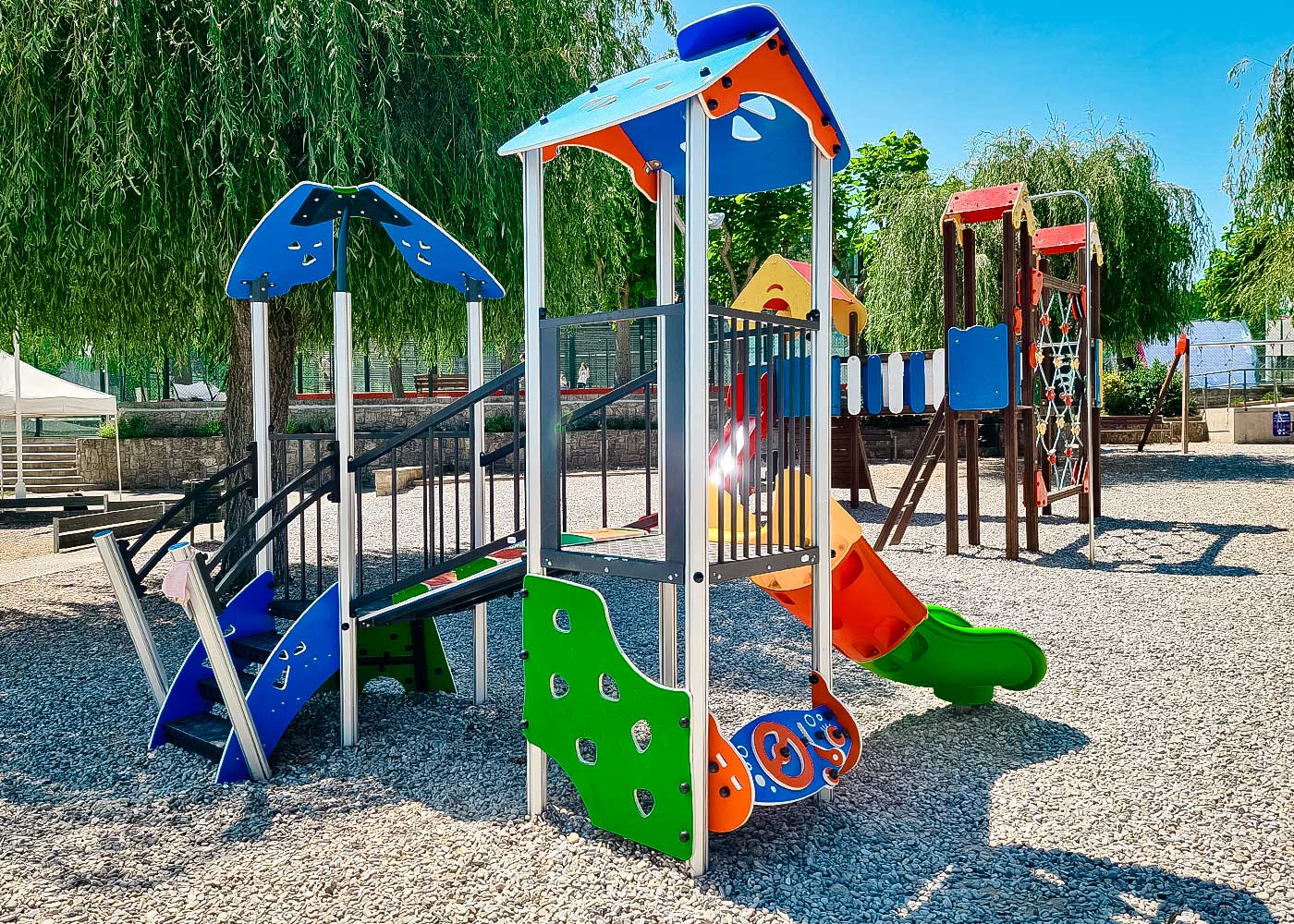 El club deportivo Tona renueva su alumbrado público y mobiliario urbano ...